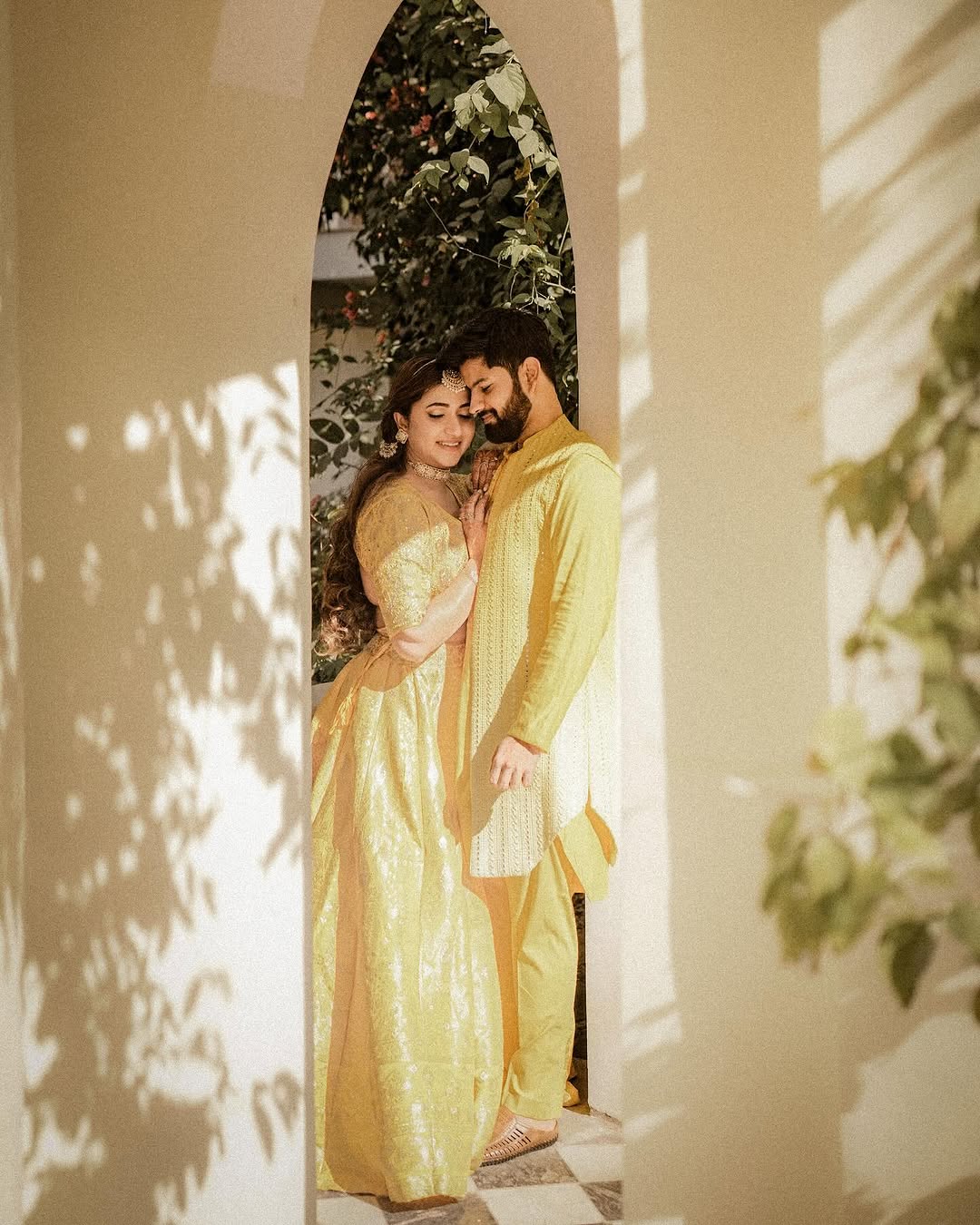 Complete Groom and Bride Style Guide: Outfits, Jewellery and Makeup